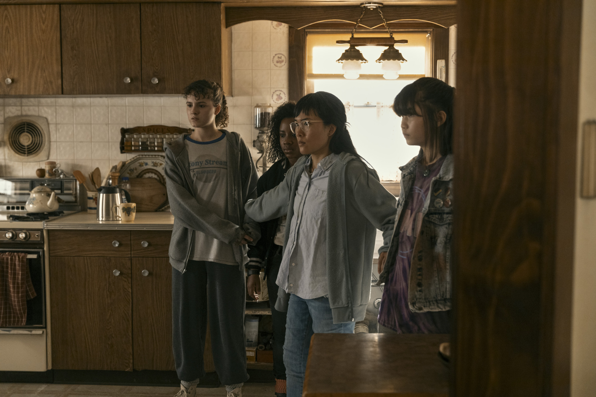 Paper Girls Cast Interviews from San Diego Comic-Con